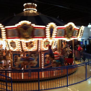 MARCUS HOLLYWOOD CINEMA - Updated December 2025 - 10 Photos & 25 ...