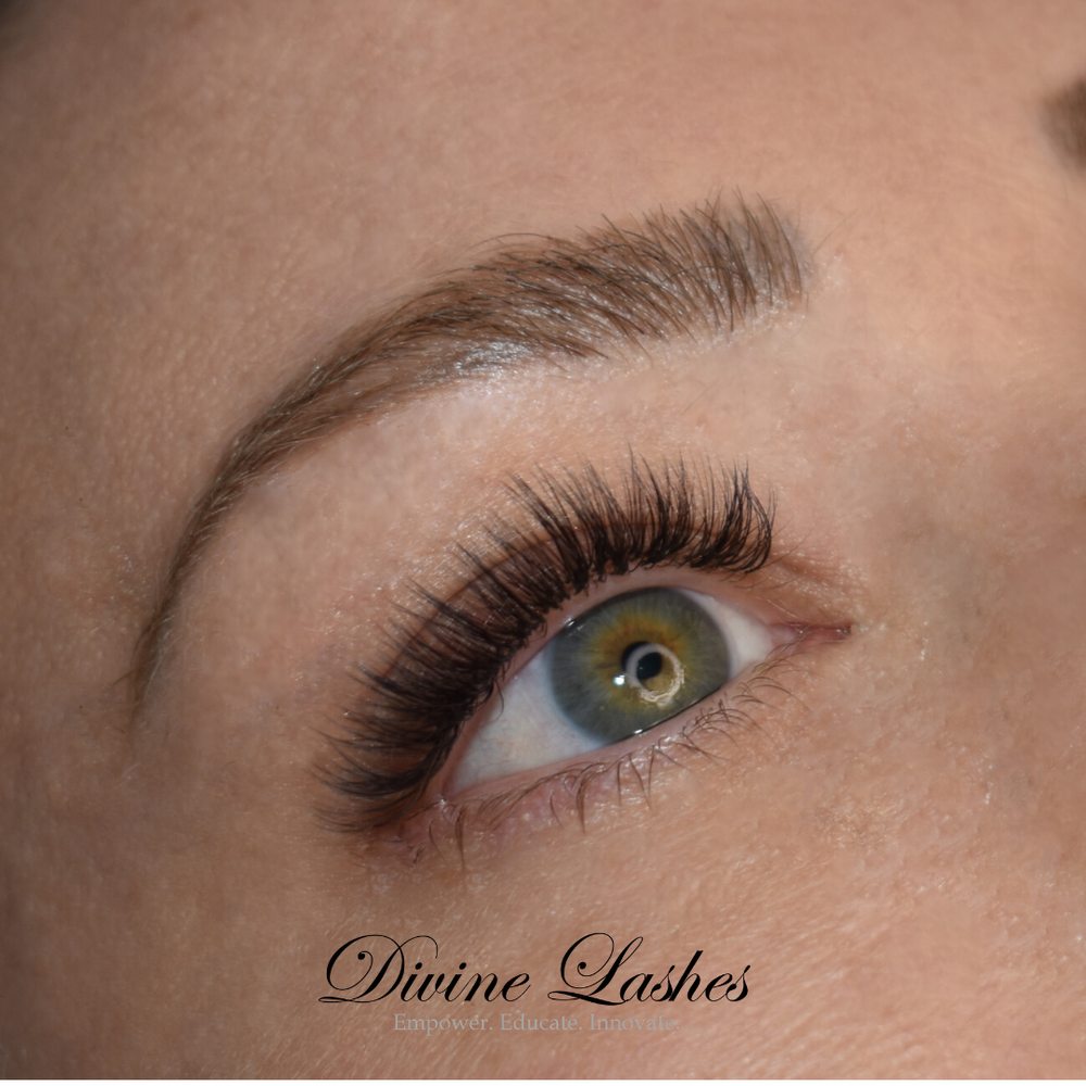 DIVINE LASHES - 12 Photos - 1255 Phillips Square, Montréal, Quebec ...