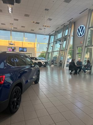 HILEY VOLKSWAGEN OF ARLINGTON - Updated October 2025 - 33 Photos & 111 ...
