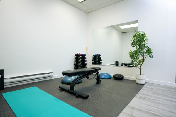 CLOVER PHYSIOTHERAPY - Updated October 2025 - 11 Photos - 474 College Street, Toronto, Ontario ...