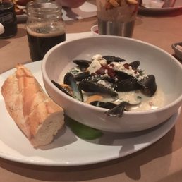 MUSSEL AND BURGER BAR - Updated July 2024 - 1042 Photos & 1202 Reviews ...