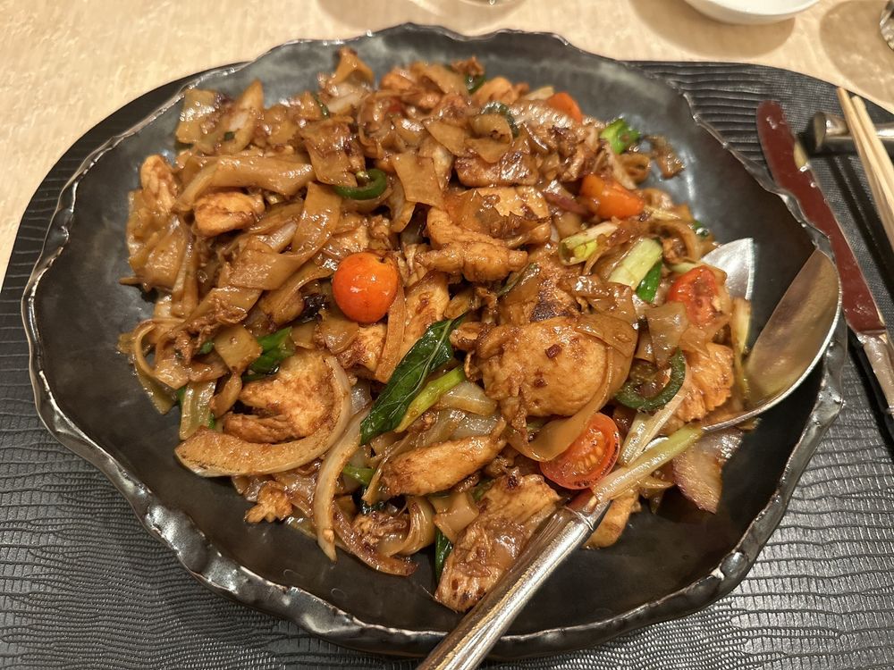 WAZUZU - Updated August 2025 - 1768 Photos & 976 Reviews - 3131 Las ...