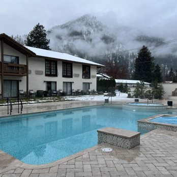 ENZIAN INN - Updated December 2025 - 381 Photos & 210 Reviews - 590 US ...