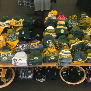 Packers Pro Shop - 45 Photos & 29 Reviews - Sports Wear - 1265 Lombardi ...