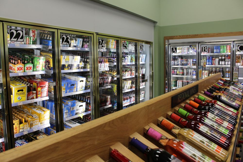 CHALET PARTY SHOPPE - Updated December 2025 - 12 Photos - 1800 ...