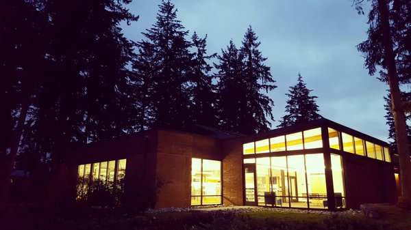 KINGSGATE LIBRARY - Updated October 2025 - 26 Photos & 25 Reviews ...