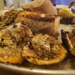 HALF SHELL OYSTER HOUSE - Updated July 2025 - 937 Photos & 1012 Reviews ...