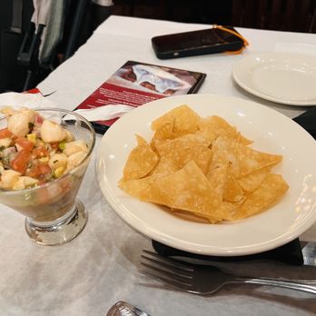 HALF SHELL OYSTER HOUSE - Updated November 2024 - 1255 Photos & 1288 ...