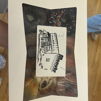 MONUTS - Updated December 2025 - 709 Photos & 612 Reviews - 1002 9th St ...