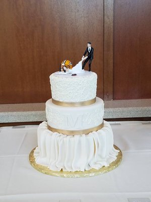 MONZÚ BAKERY AND CUSTOM CAKES - Updated December 2025 - 20 Photos & 39 ...