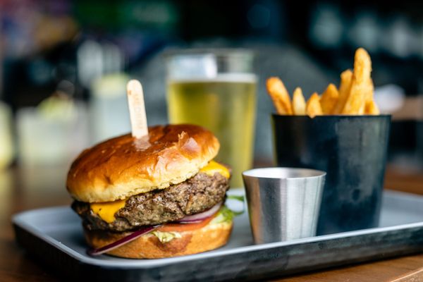 FLANKER KITCHEN + SPORTS BAR - Updated October 2025 - 79 Photos & 24 ...