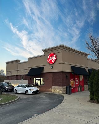 SWIG - Updated December 2025 - 14 Photos & 10 Reviews - 3009 Poplar ...