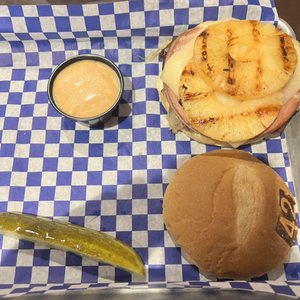 BLUE 42 SPORTS GRILLE & BAR - 73 Photos & 87 Reviews - 36 W Villard St ...