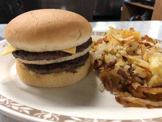 BLUE JAY RESTAURANT - 81 Photos & 95 Reviews - 4154 Hamilton Ave ...