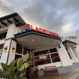 GLADSTONES - Updated January 2026 - 2632 Photos & 2482 Reviews - 330 S Pine Ave, Long Beach ...