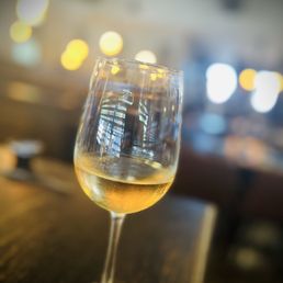 DARFONS RESTAURANT & LOUNGE - Updated July 2025 - 860 Photos & 1255 ...