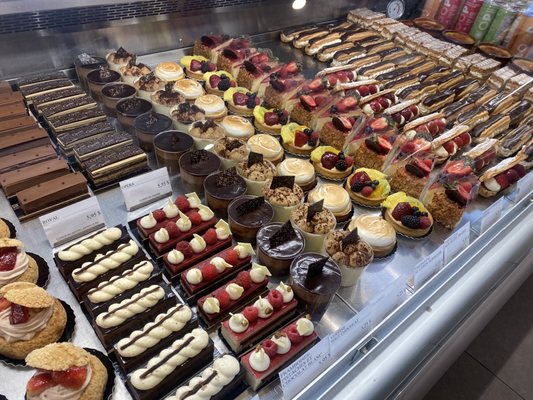 PREMIÈRE MOISSON - Updated December 2025 - 34 Photos & 23 Reviews - 5500 Avenue de Monkland ...