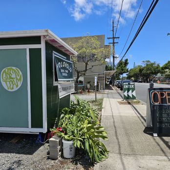 HOLOHOLO DRIVE-THRU ESPRESSO - Updated September 2024 - 73 Photos & 38 Reviews - 330 Kuulei Rd ...