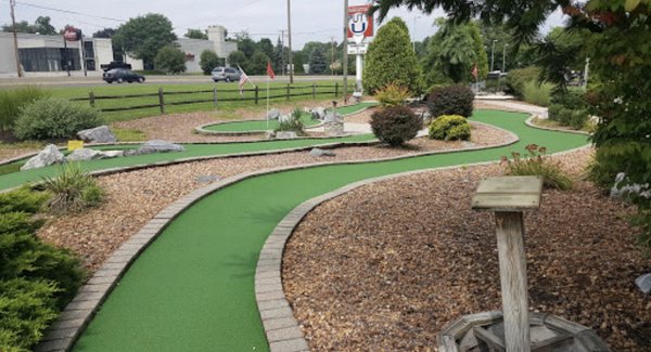 PUTT U MINIATURE GOLF - Updated November 2025 - 16 Photos & 36 Reviews ...