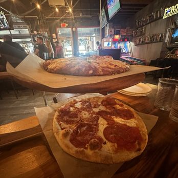 TRE PIZZA, PASTA, BEER GARDEN - Updated August 2024 - 277 Photos & 361 ...