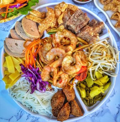 SO SAAP - Updated September 2025 - 1569 Photos & 659 Reviews - 4134 ...