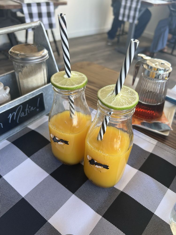 BLUE COW GUEST FARM - Updated October 2025 - 29 Photos - 50 N Merritt ...