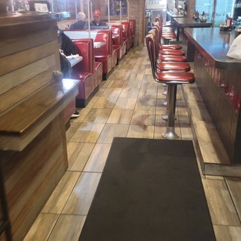 TRIPLETS FAMILY RESTAURANT - Updated June 2024 - 96 Photos & 131 ...