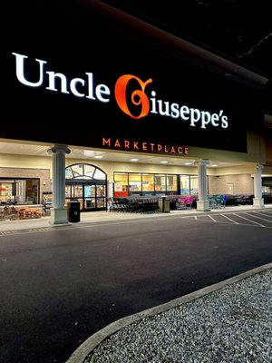 UNCLE GIUSEPPE’S MARKETPLACE - Updated December 2025 - 136 Photos & 69 ...