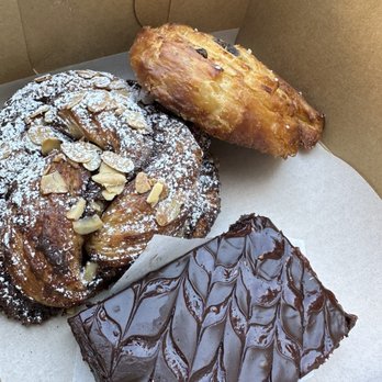 CHOUX CHOUX BAKERY - 210 Photos & 185 Reviews - 2900 Grand Ave, Everett ...