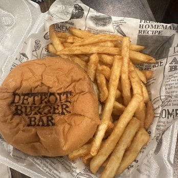 DETROIT BURGER BAR - Updated December 2024 - 145 Photos & 148 Reviews ...