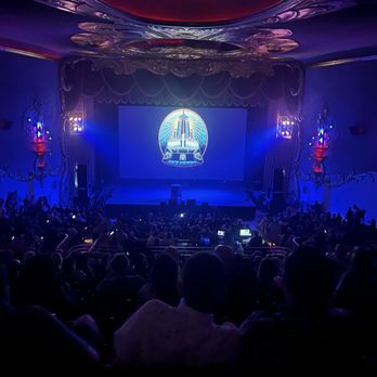 CREST THEATRE - Updated September 2024 - 638 Photos & 347 Reviews ...