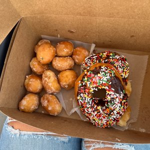 DONUT PALACE STL - Updated October 2025 - 28 Photos & 24 Reviews - 3751 ...
