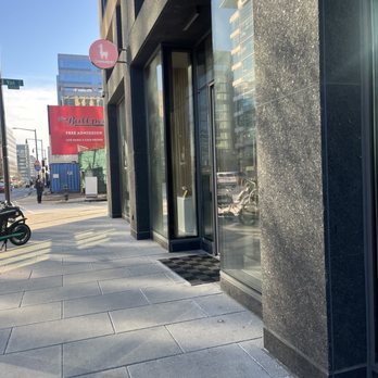 LLAMABAR - Updated October 2025 - 94 Photos & 44 Reviews - 1 M St SE ...