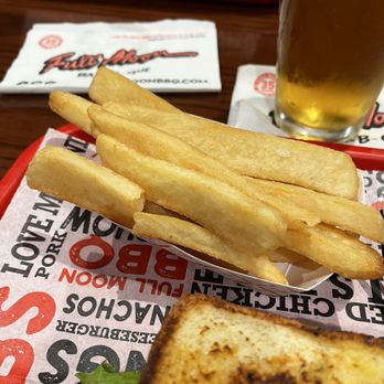 FULL MOON BBQ - Updated October 2025 - 36 Photos & 70 Reviews - 1009 N ...