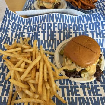 FOR THE WIN - Updated August 2024 - 732 Photos & 1086 Reviews - 6221 ...