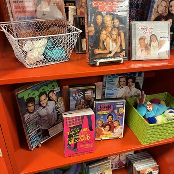BOOKMANS ENTERTAINMENT EXCHANGE - Updated October 2025 - 190 Photos ...