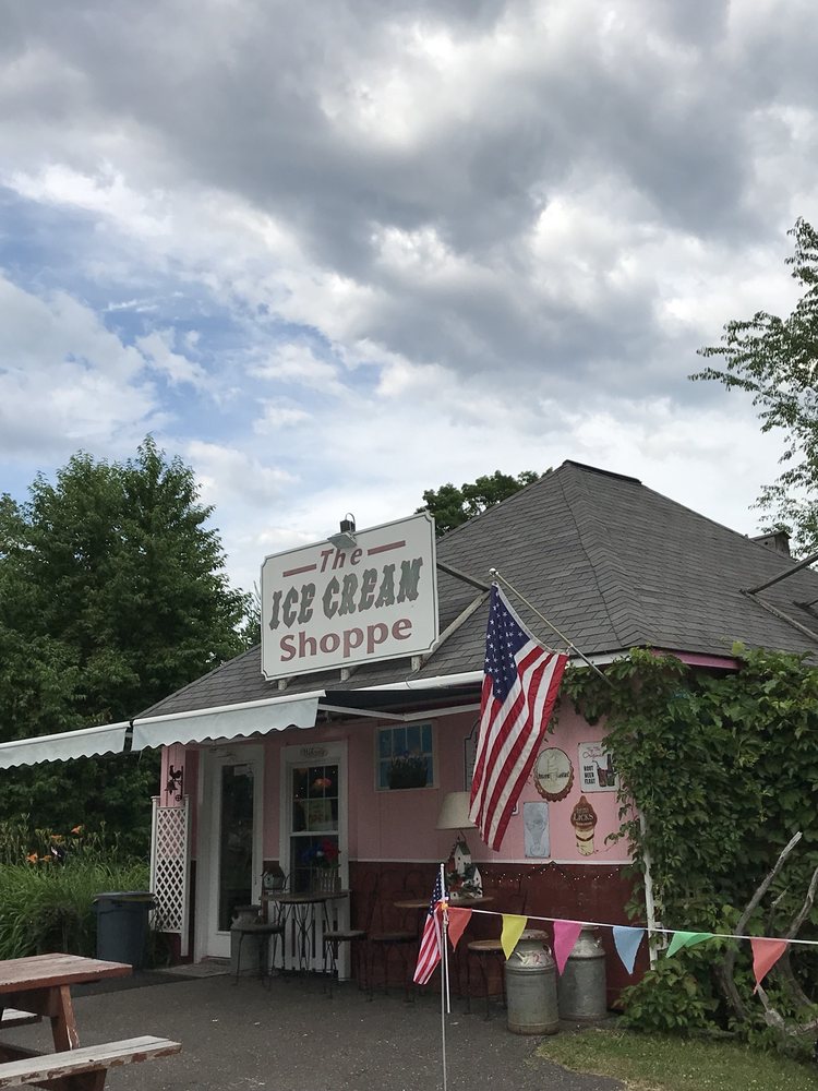 THE ICE CREAM SHOPPE - Updated August 2024 - 300 Vulcan St, Florence ...