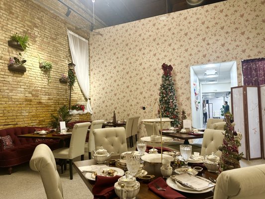 HIGH TEA - Updated March 2025 - 91 Photos & 34 Reviews - 1522 Wealthy St SE, Grand Rapids ...