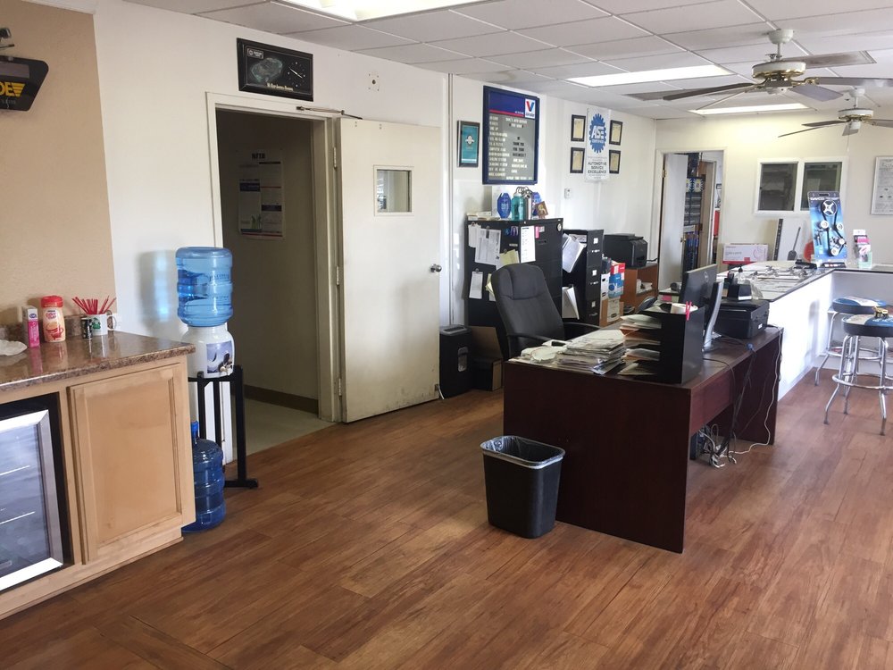 DAVE’S AUTO SERVICE - Updated December 2025 - 37 Reviews - 111 Press Ln ...