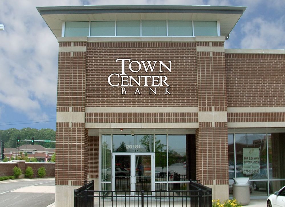 TOWN CENTER BANK - Updated September 2025 - 20181 S La Grange Rd ...