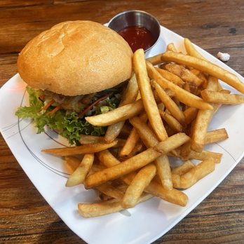 MEEKONG BAR - Updated January 2025 - 751 Photos & 603 Reviews - 2525 ...