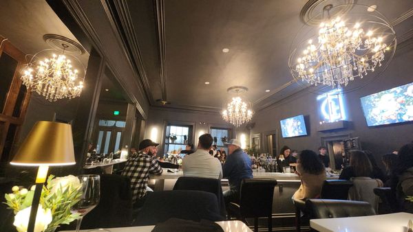 THE COUNTING HOUSE - Updated May 2025 - 19 Photos - 405 Pleasant St ...