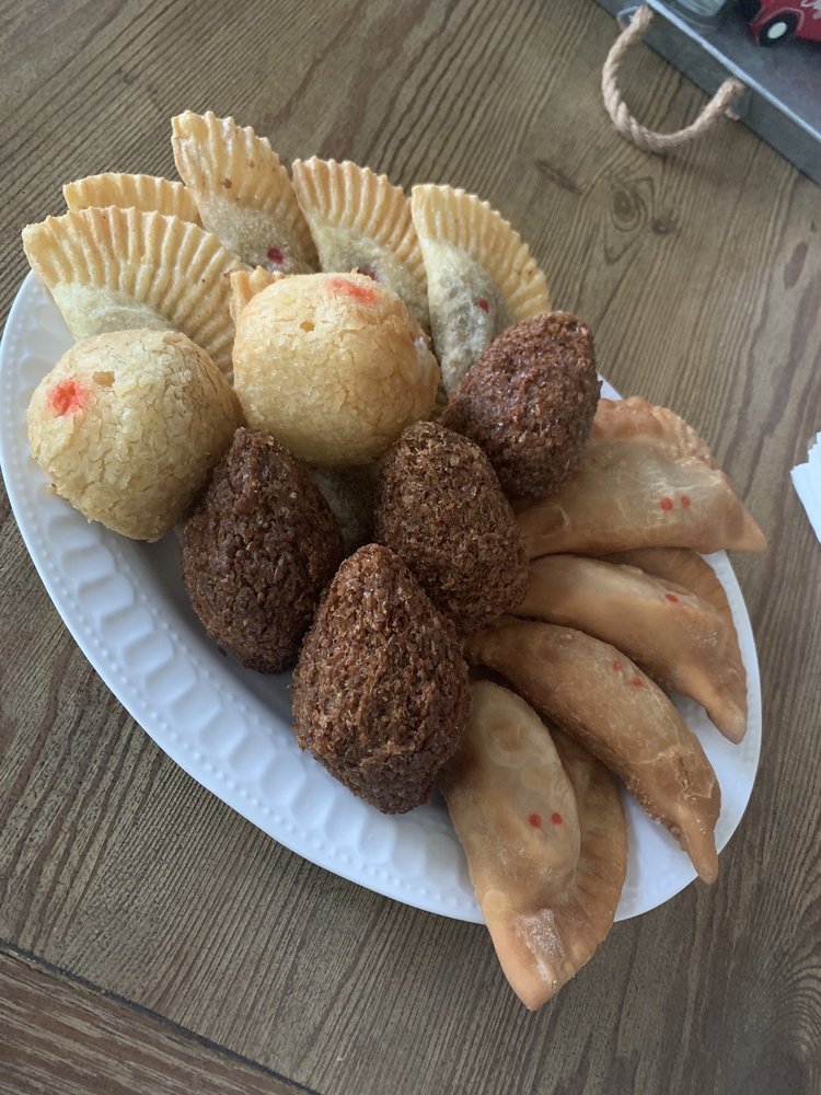 Empanadas Monumental - Dominican - 3404 W Vine St, Kissimmee, FL ...