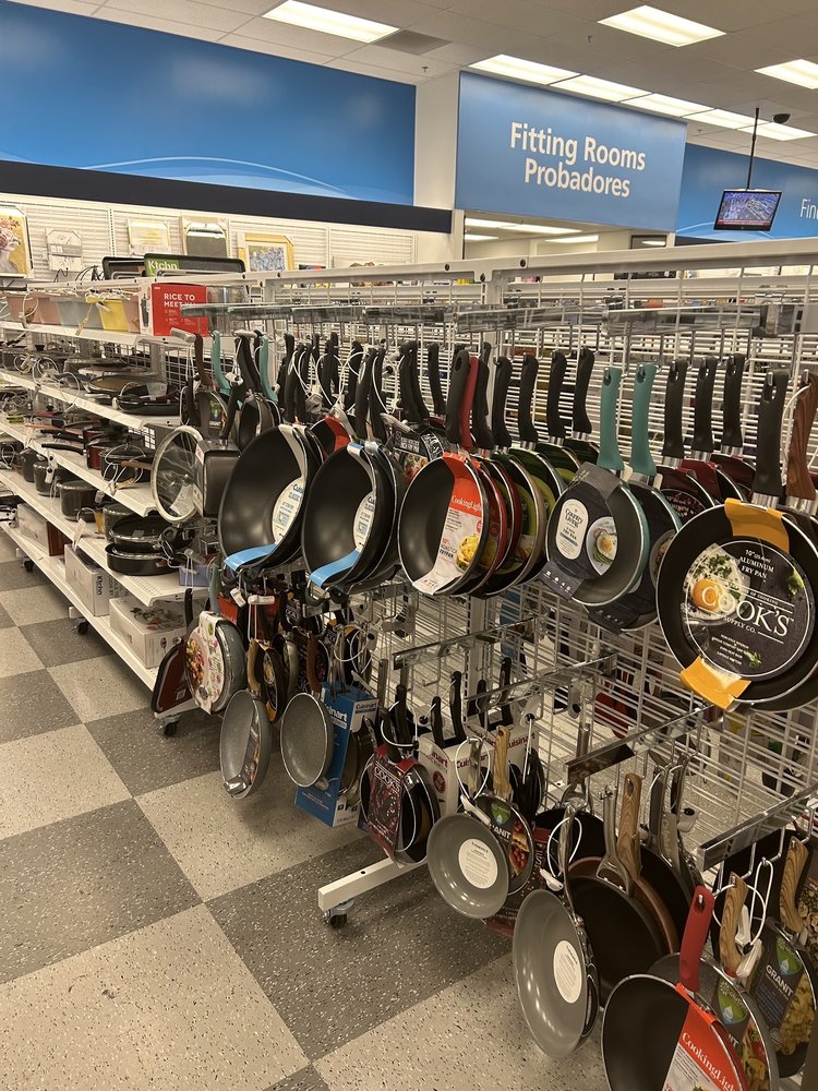 ROSS DRESS FOR LESS - 3543 St Rose Pkwy, Henderson, Nevada - Men's ...