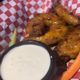 EMERSON BIGGIN’S - Updated July 2025 - 28 Photos & 69 Reviews - 808 E ...