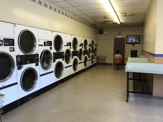 JIFFY CLEAN LAUNDRY - Updated August 2025 - 30 Photos & 22 Reviews ...