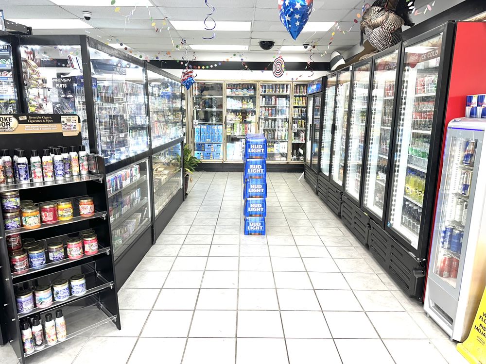 CHARLIE’S TOBACCO OUTLET - Updated October 2025 - 1725 East Hamric Dr ...