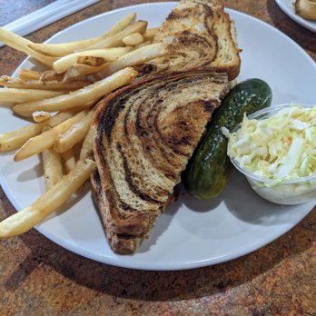 MAPLE HOUSE CAFÉ - Updated November 2025 - 109 Photos & 223 Reviews ...