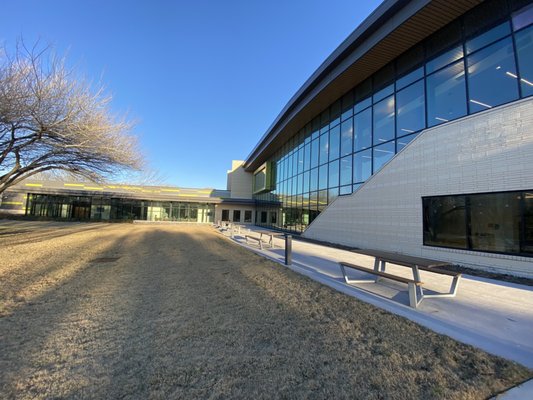 WEST PEARLAND LIBRARY - Updated September 2025 - 130 Photos & 35 ...