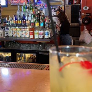 CHE’S LOUNGE - 85 Photos & 170 Reviews - Lounges - 350 N 4th Ave ...